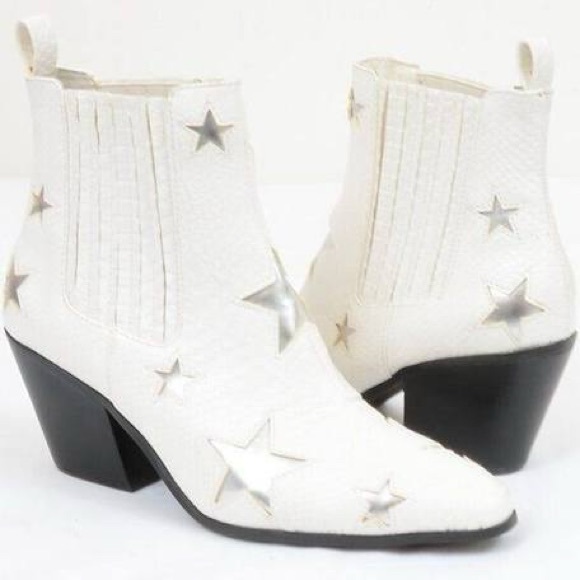 Betsey Johnson | Shoes | Betsey Johnson Izak Metallic Star Snake ...